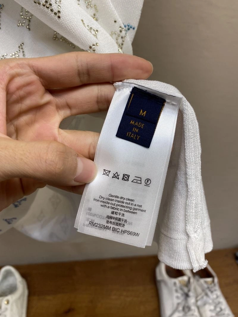 Low-cost Louis Vuitton T-Shirts