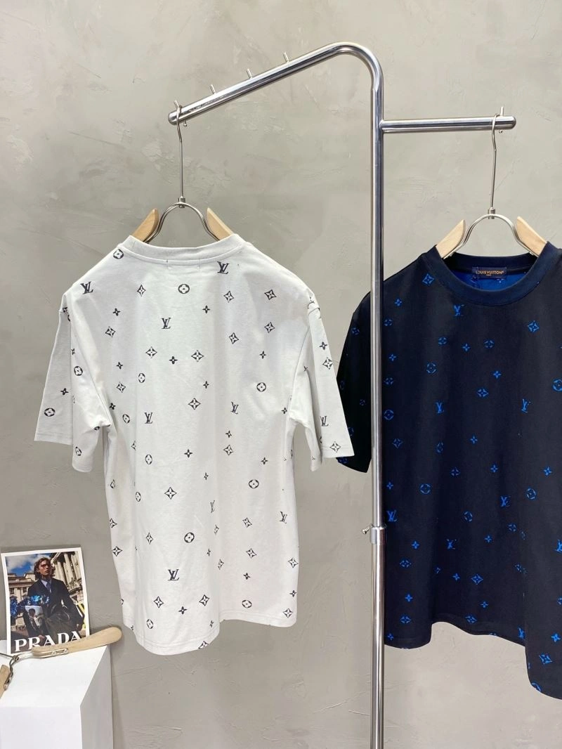 Indistinguishable Louis Vuitton T-Shirts