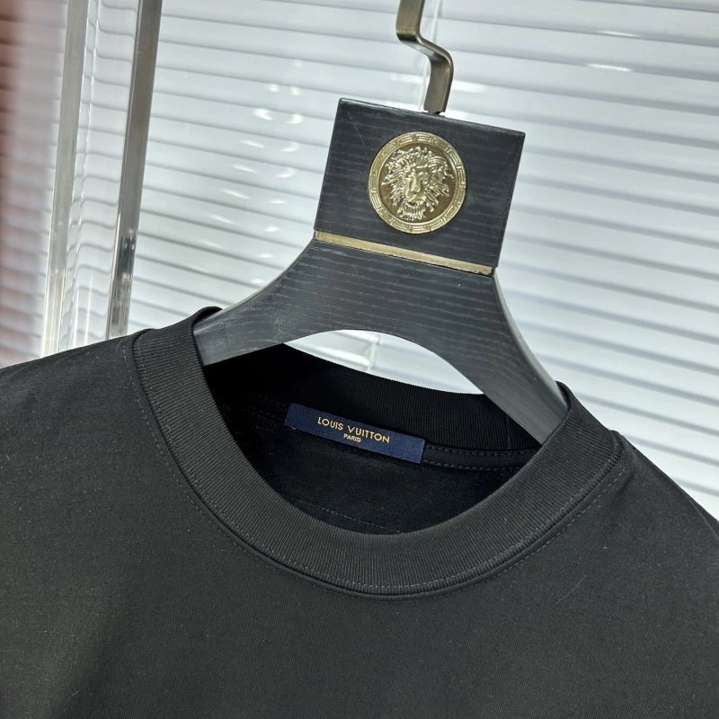 High accuracy Louis Vuitton T-Shirts