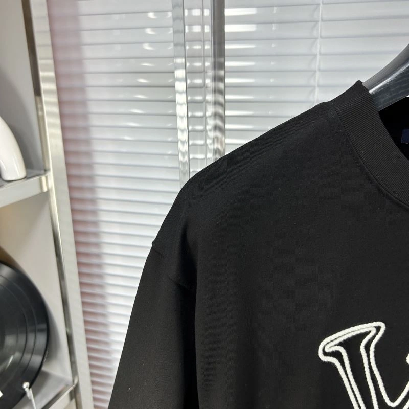 High accuracy Louis Vuitton T-Shirts