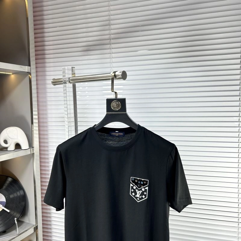 Exact replica Louis Vuitton T-Shirts