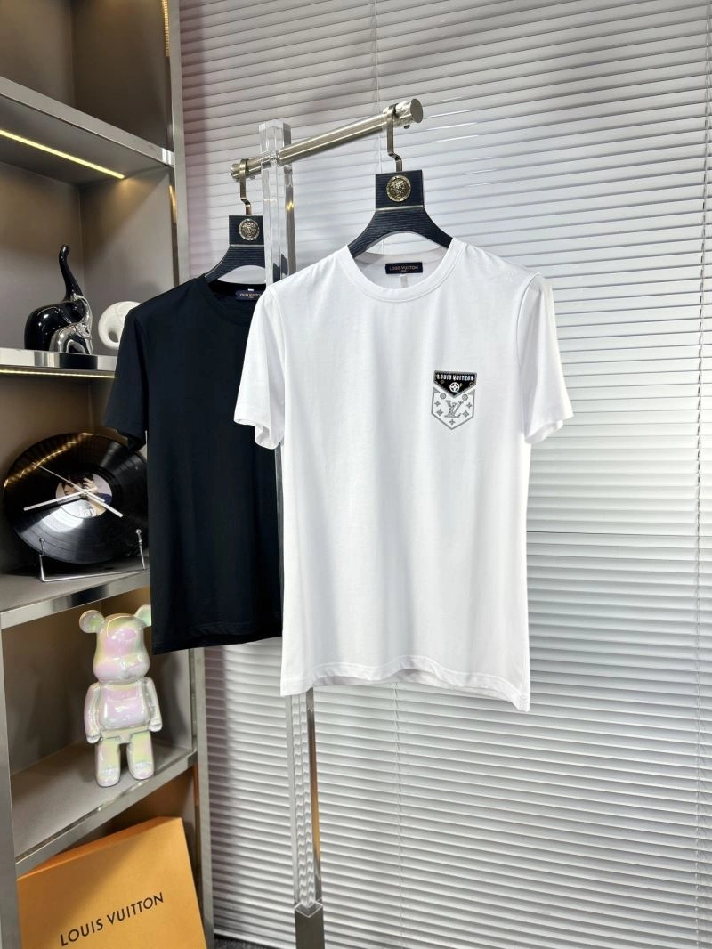 Exact replica Louis Vuitton T-Shirts