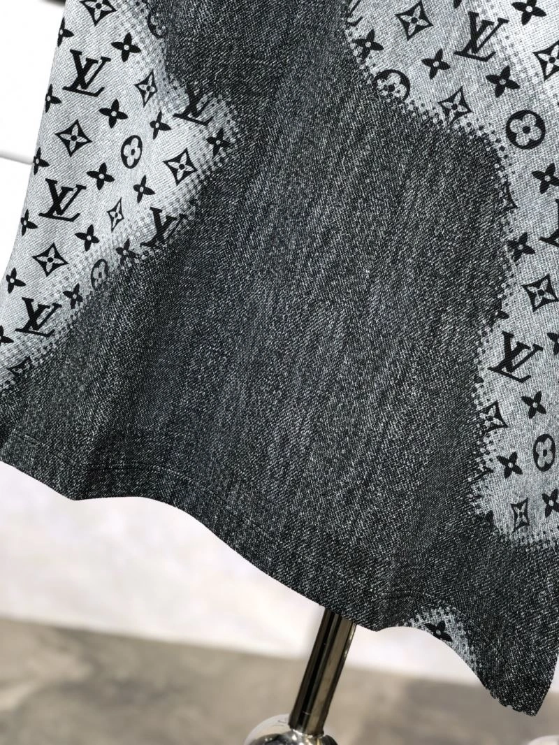 Factory-made Louis Vuitton T-Shirts