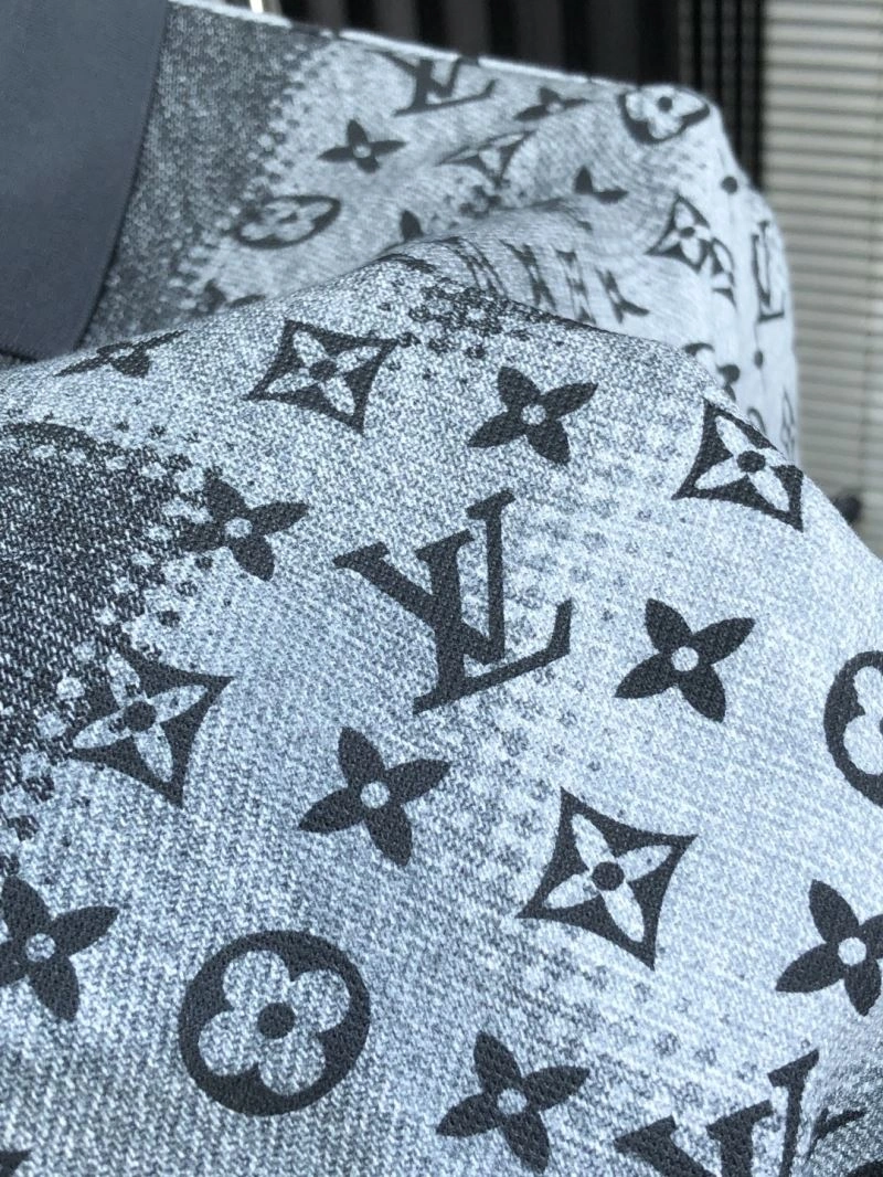 Factory-made Louis Vuitton T-Shirts