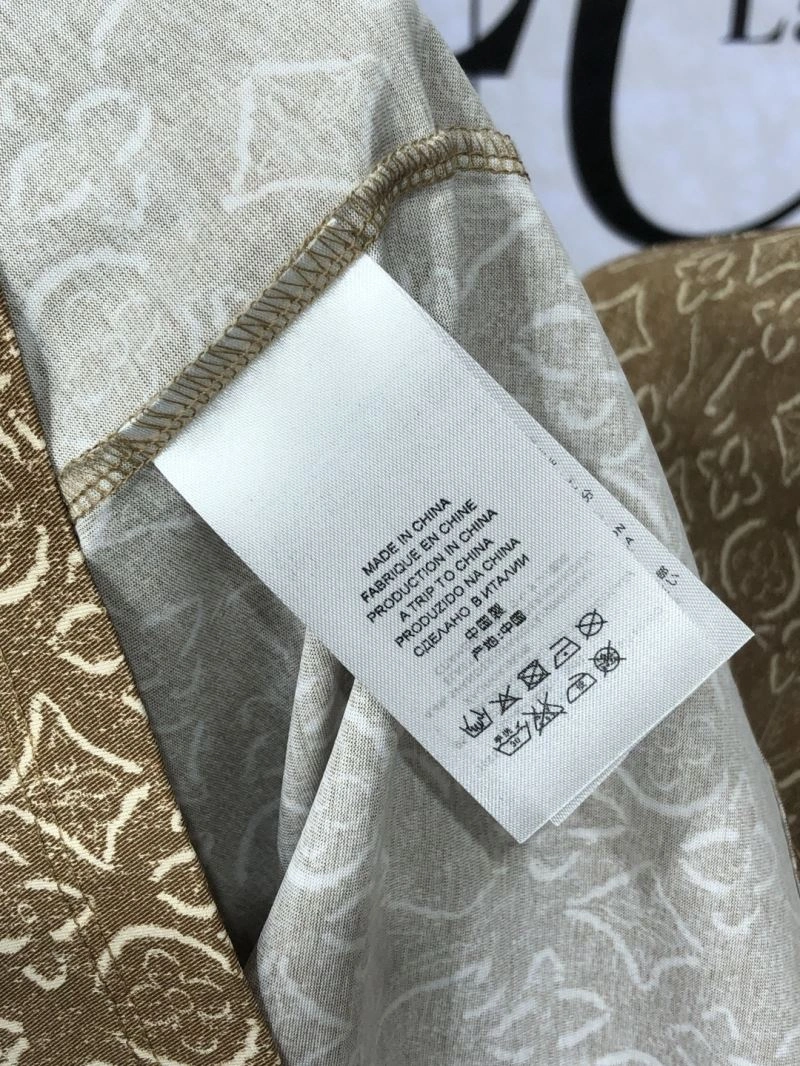 Precise copy Louis Vuitton T-Shirts