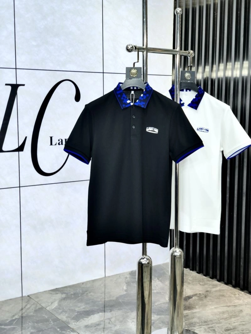 Accurate model Louis Vuitton T-Shirts