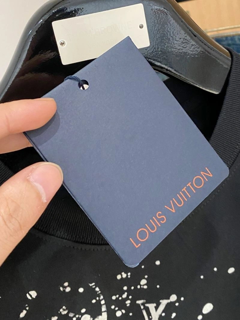 Indistinguishable Louis Vuitton T-Shirts