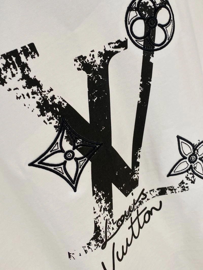Top match Louis Vuitton T-Shirts