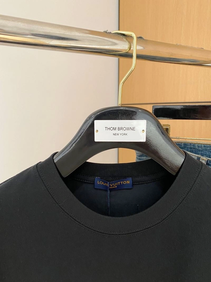 Precise copy Louis Vuitton T-Shirts
