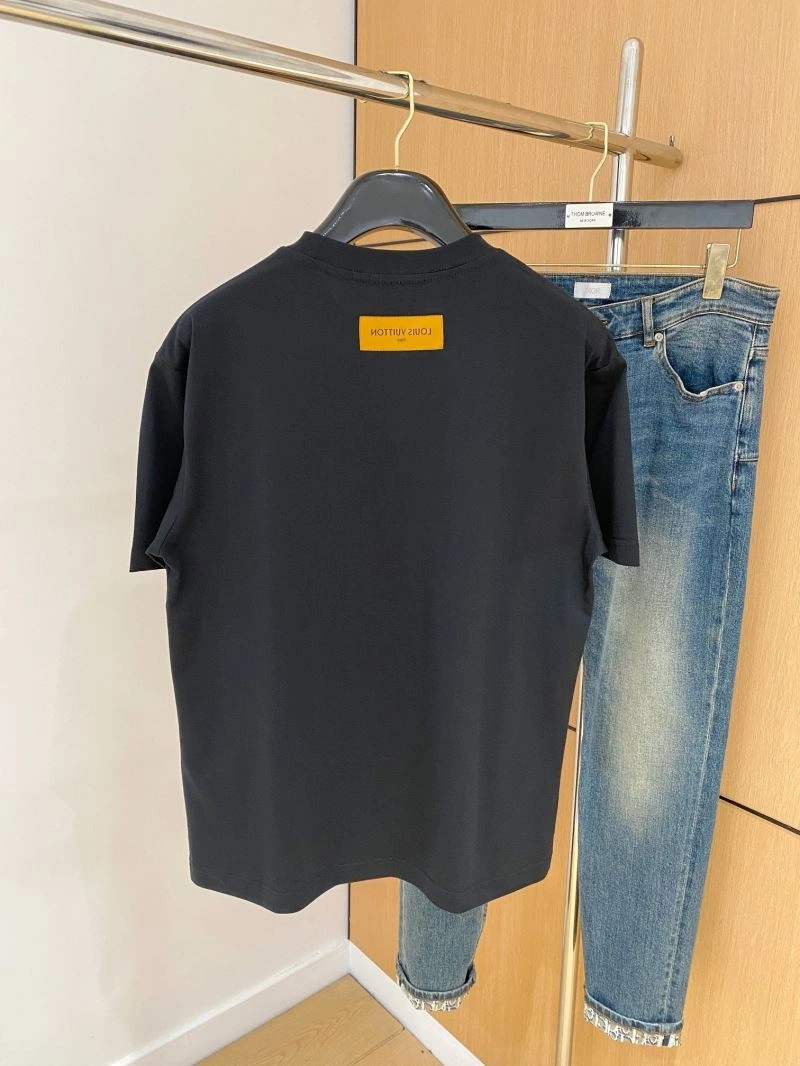 Precise copy Louis Vuitton T-Shirts