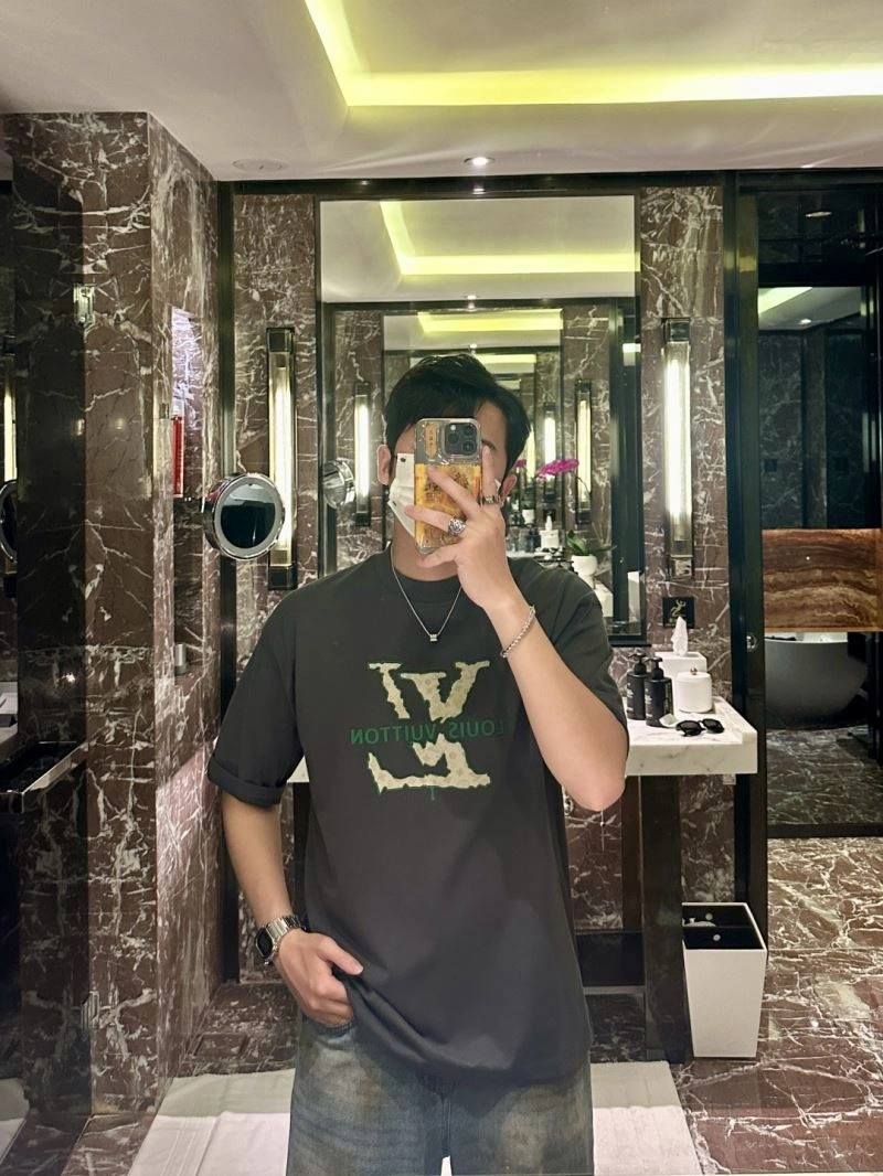 High accuracy Louis Vuitton T-Shirts