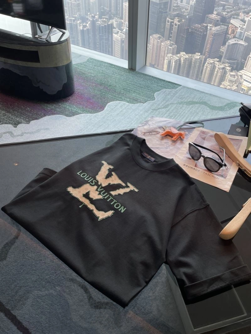 Top match Louis Vuitton T-Shirts