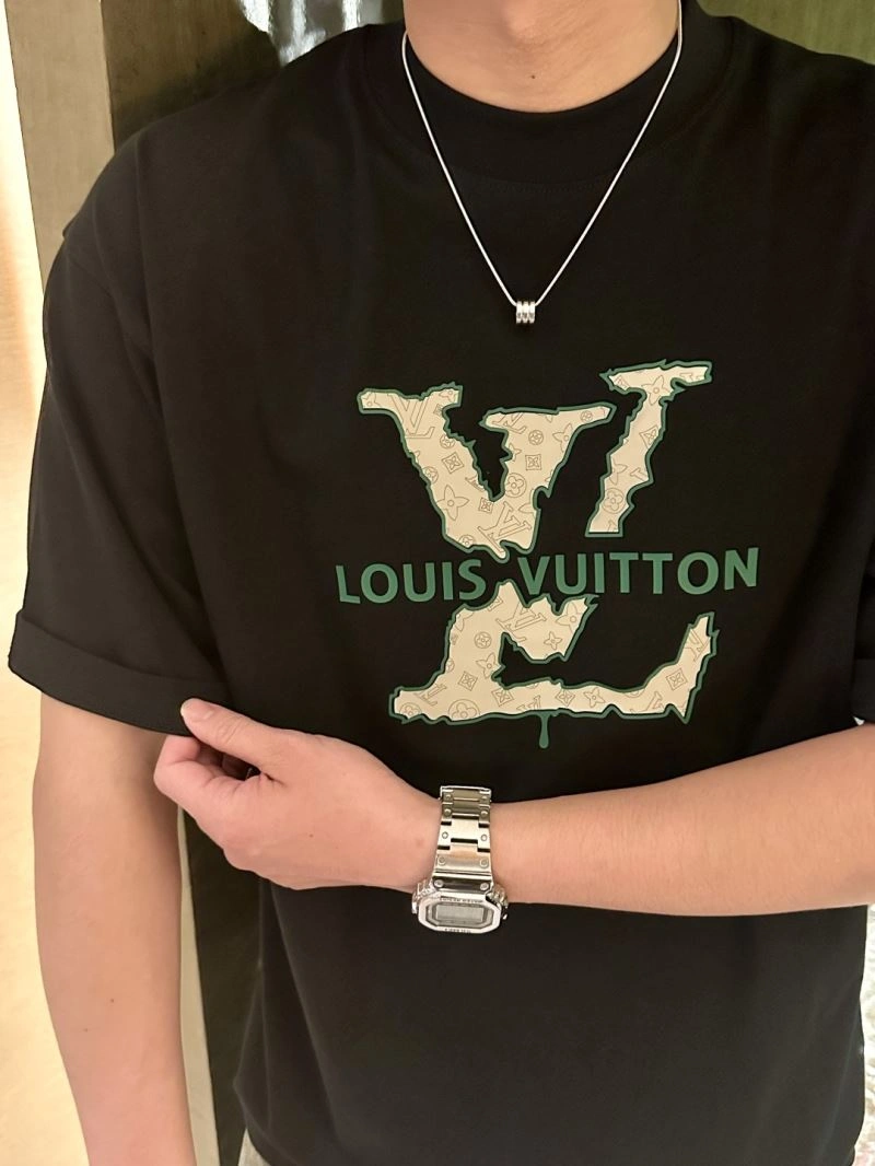 Top match Louis Vuitton T-Shirts