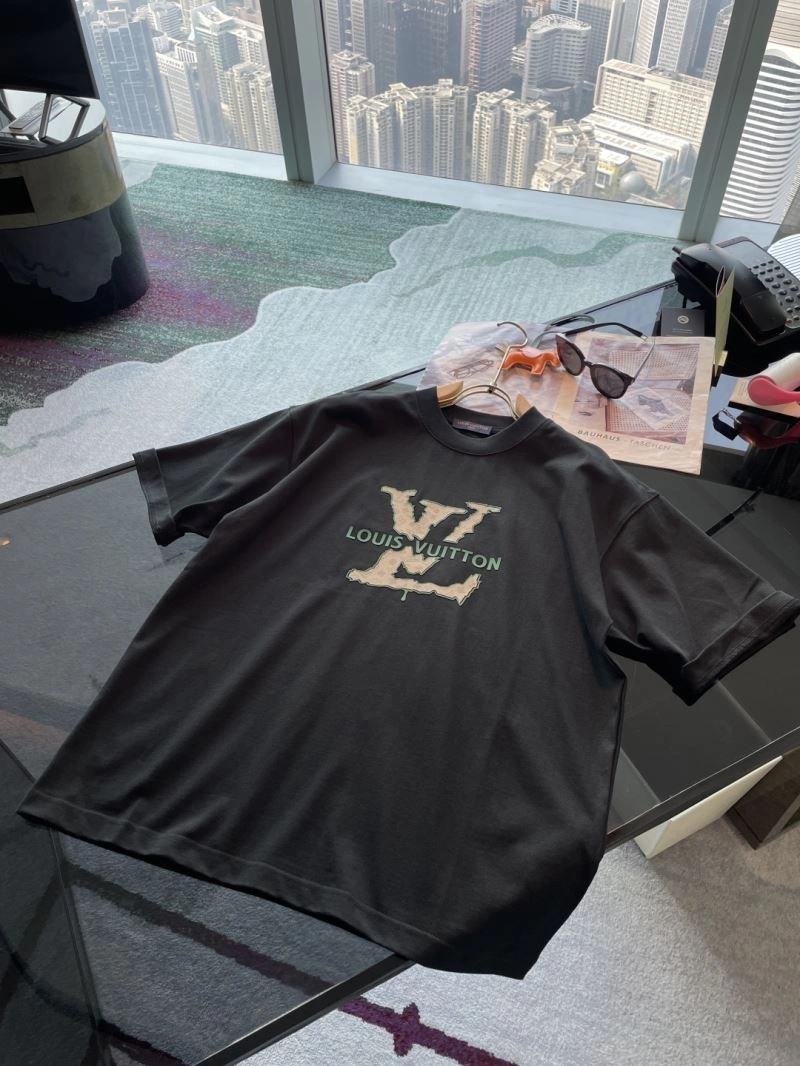 Top match Louis Vuitton T-Shirts
