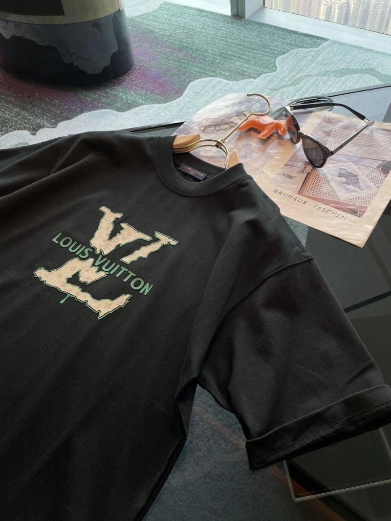 Top match Louis Vuitton T-Shirts