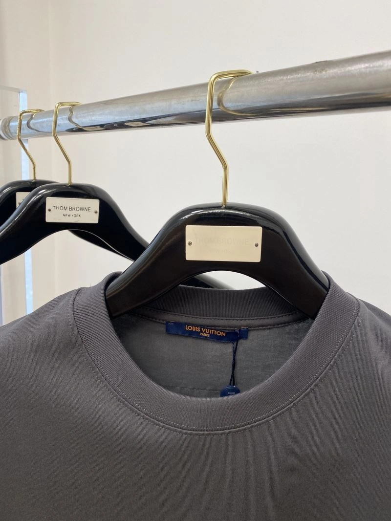 Low-cost Louis Vuitton T-Shirts