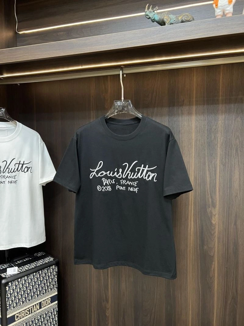 Precise copy Louis Vuitton T-Shirts