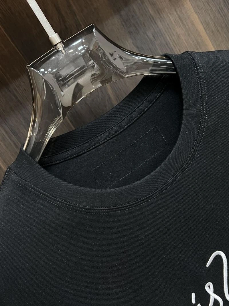 Precise copy Louis Vuitton T-Shirts