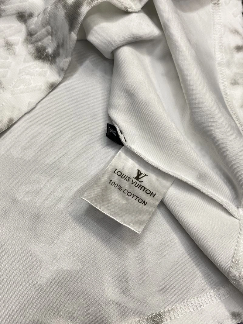 Factory-made Louis Vuitton T-Shirts