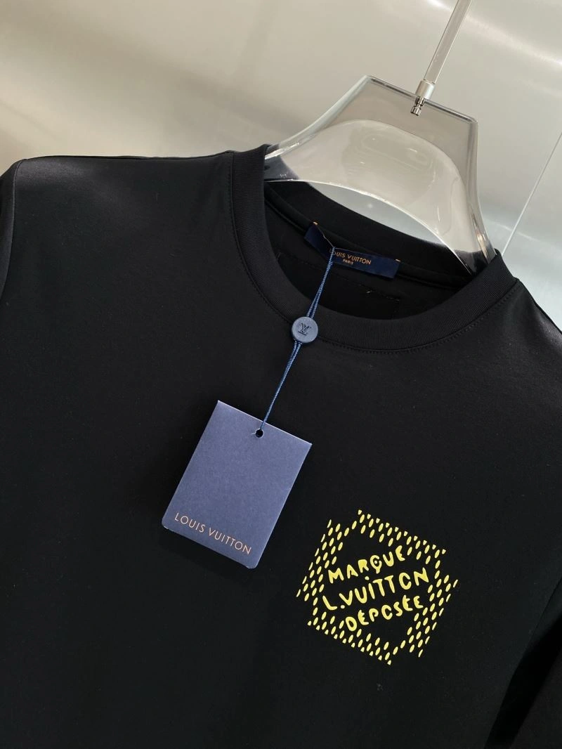 Low-cost Louis Vuitton T-Shirts