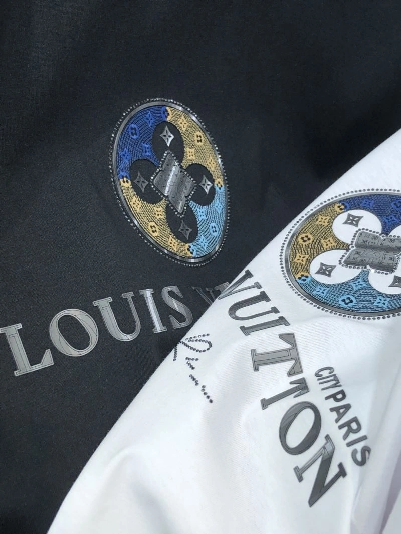 Exact replica Louis Vuitton T-Shirts