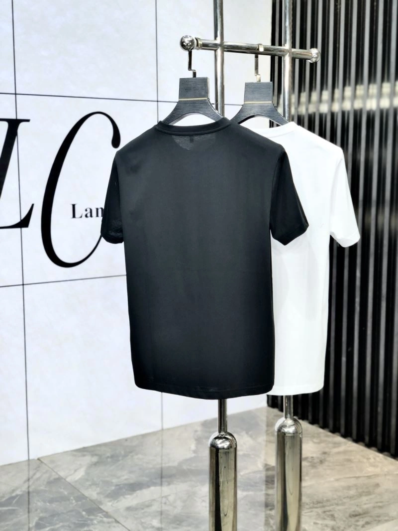 Exact replica Louis Vuitton T-Shirts