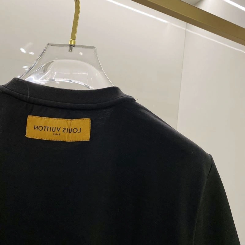 Low-cost Louis Vuitton T-Shirts