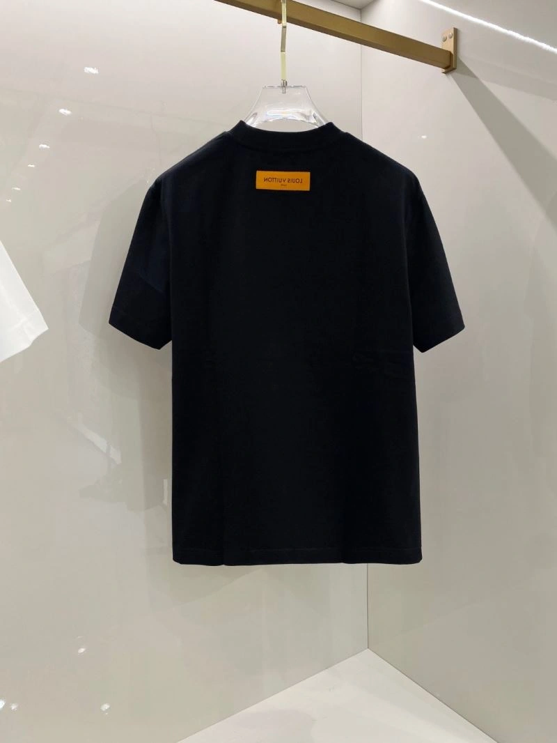 Indistinguishable Louis Vuitton T-Shirts