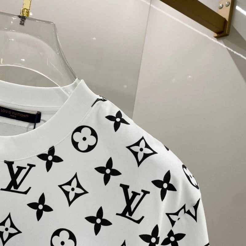 Factory-made Louis Vuitton T-Shirts