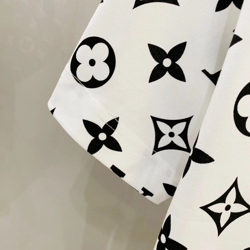 Factory-made Louis Vuitton T-Shirts