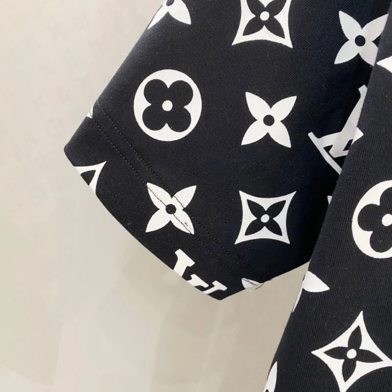 Reasonably priced Louis Vuitton T-Shirts