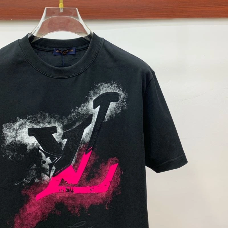 Top match Louis Vuitton T-Shirts