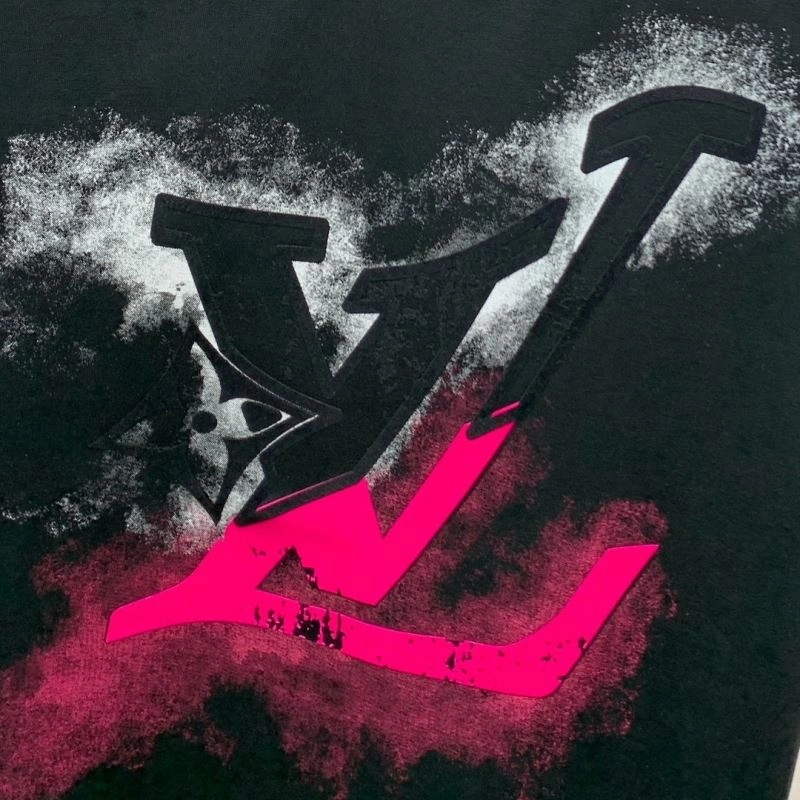 Top match Louis Vuitton T-Shirts