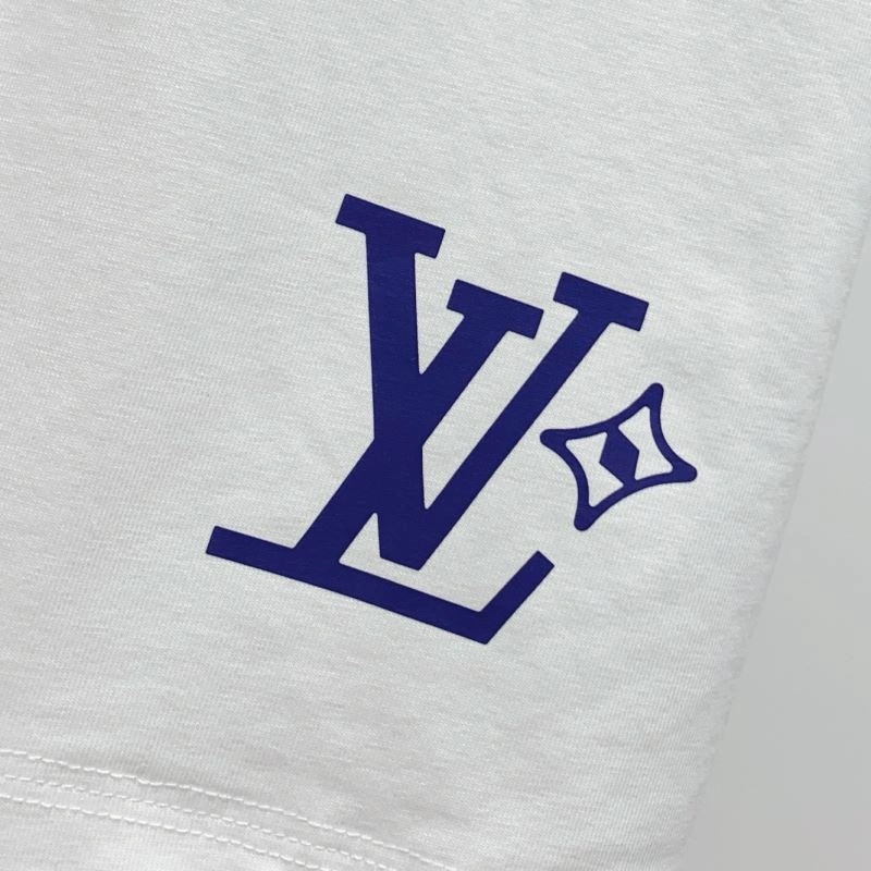 Accurate model Louis Vuitton T-Shirts