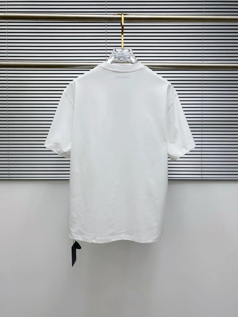 Accurate model Louis Vuitton T-Shirts