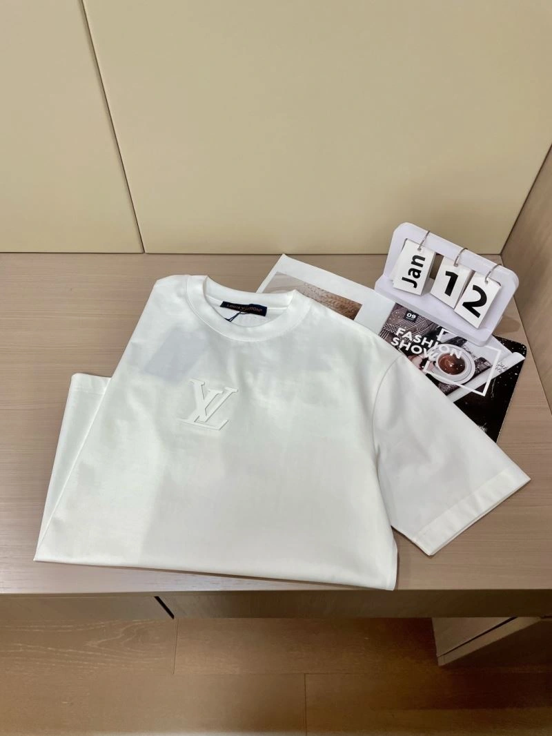 Bargain Louis Vuitton T-Shirts