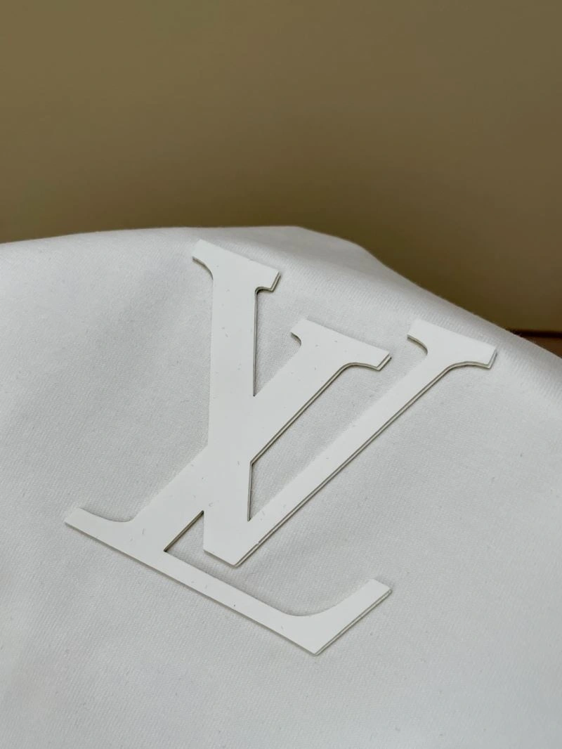 Bargain Louis Vuitton T-Shirts