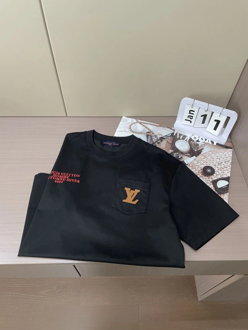 Bargain Louis Vuitton T-Shirts