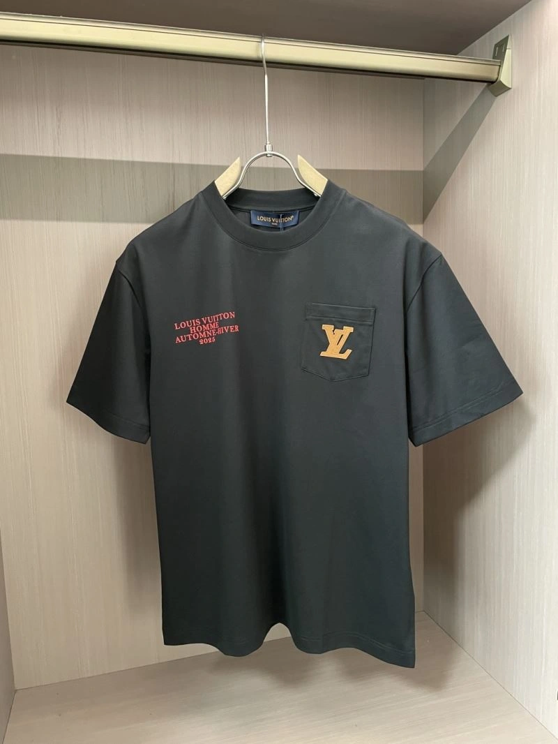 Bargain Louis Vuitton T-Shirts