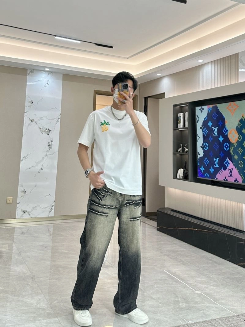 Reasonably priced Louis Vuitton T-Shirts