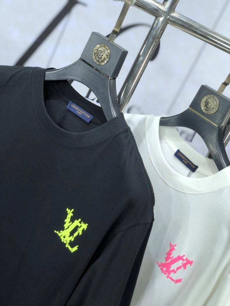 Top match Louis Vuitton T-Shirts