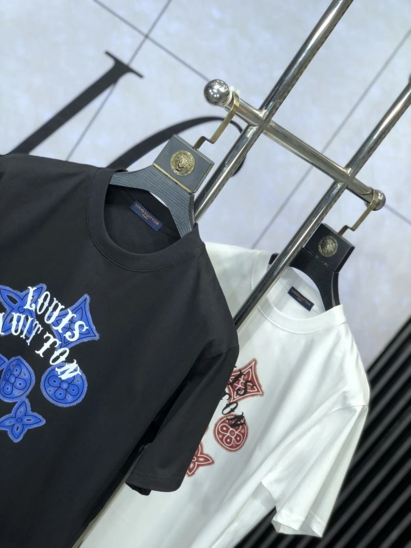 Exact replica Louis Vuitton T-Shirts