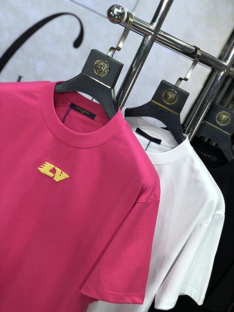 Exact replica Louis Vuitton T-Shirts