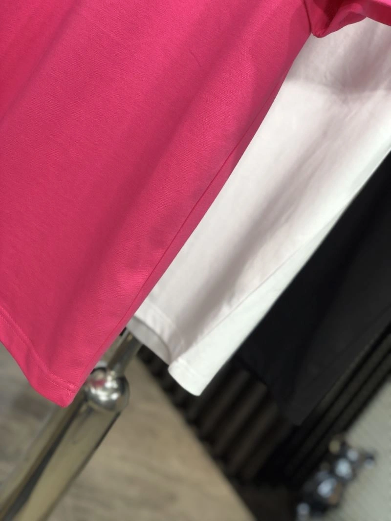 Exact replica Louis Vuitton T-Shirts