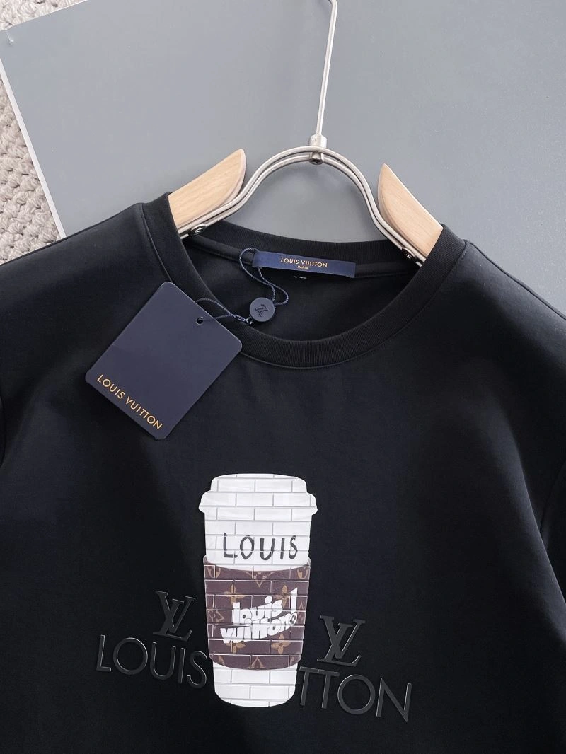 Bargain Louis Vuitton T-Shirts