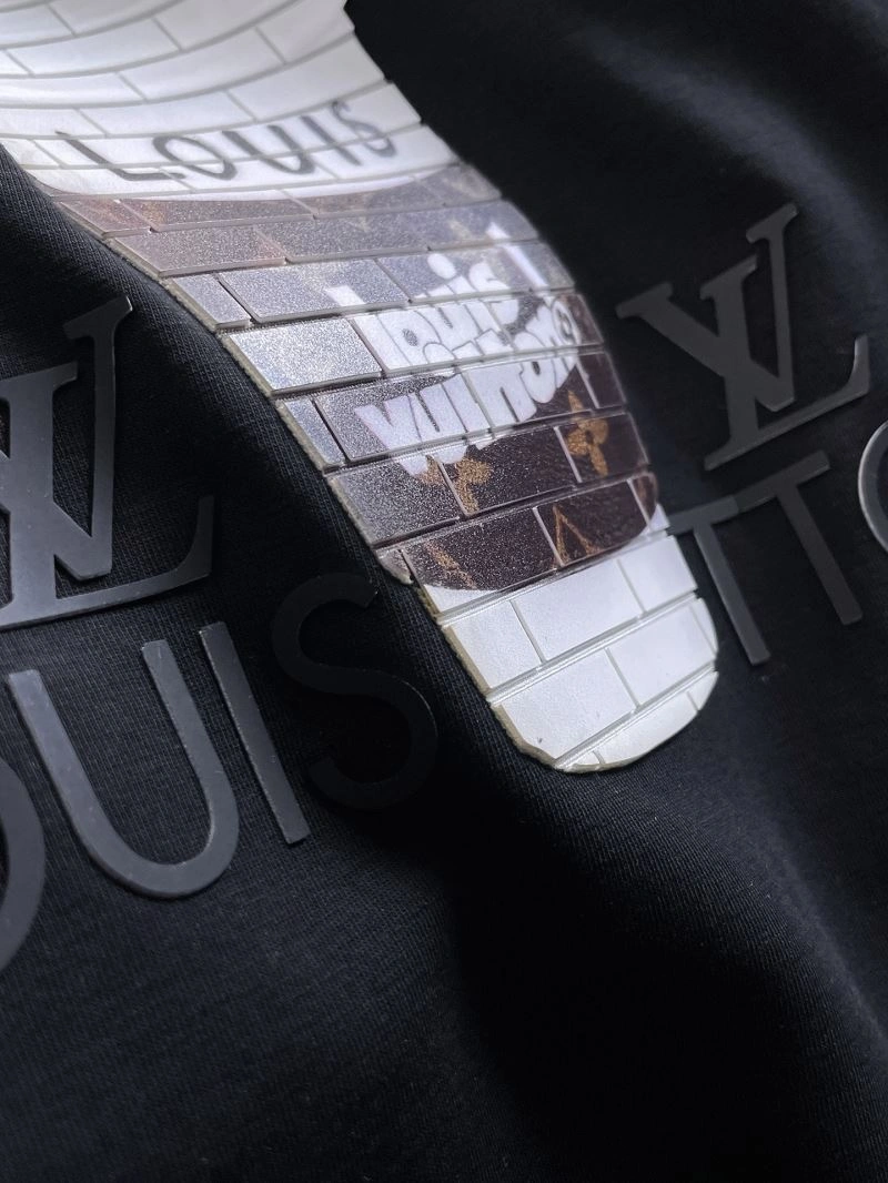 Bargain Louis Vuitton T-Shirts