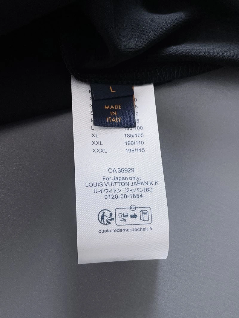 Bargain Louis Vuitton T-Shirts