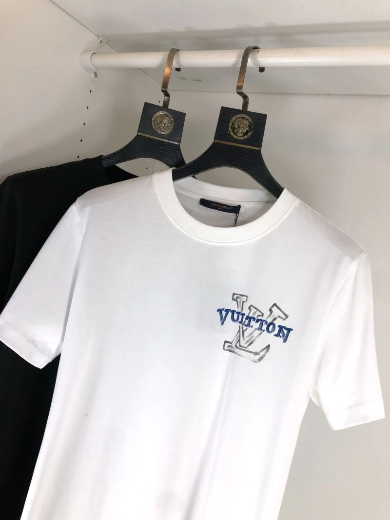 Indistinguishable Louis Vuitton T-Shirts