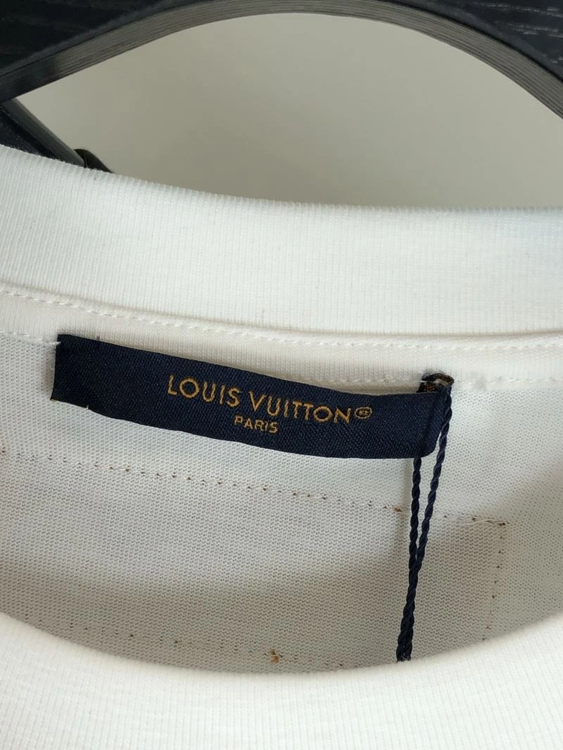 Indistinguishable Louis Vuitton T-Shirts