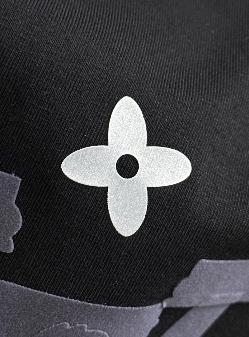 Low-cost Louis Vuitton T-Shirts